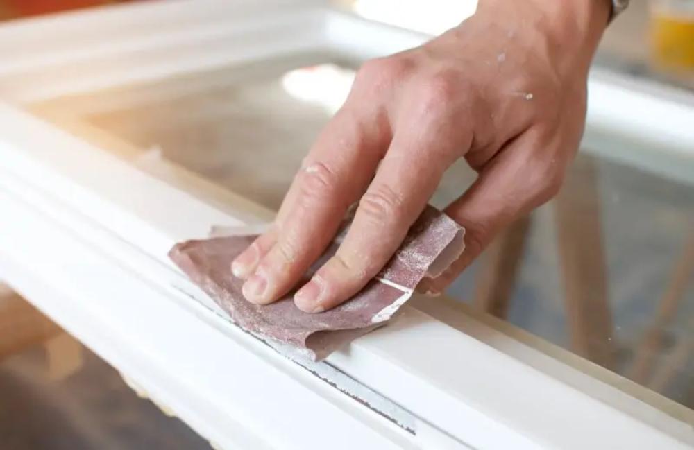 How to Glaze a Window: A DIY Homeowner's Guide